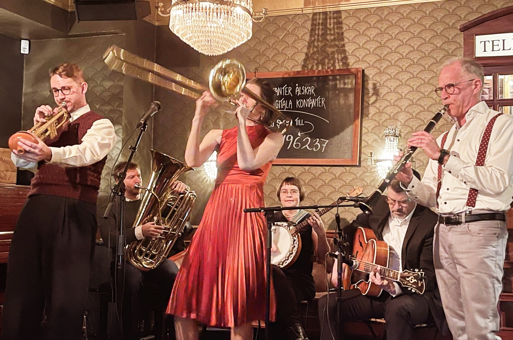 SKÅNEGATAN SYNCOPATORS - Scalateatern