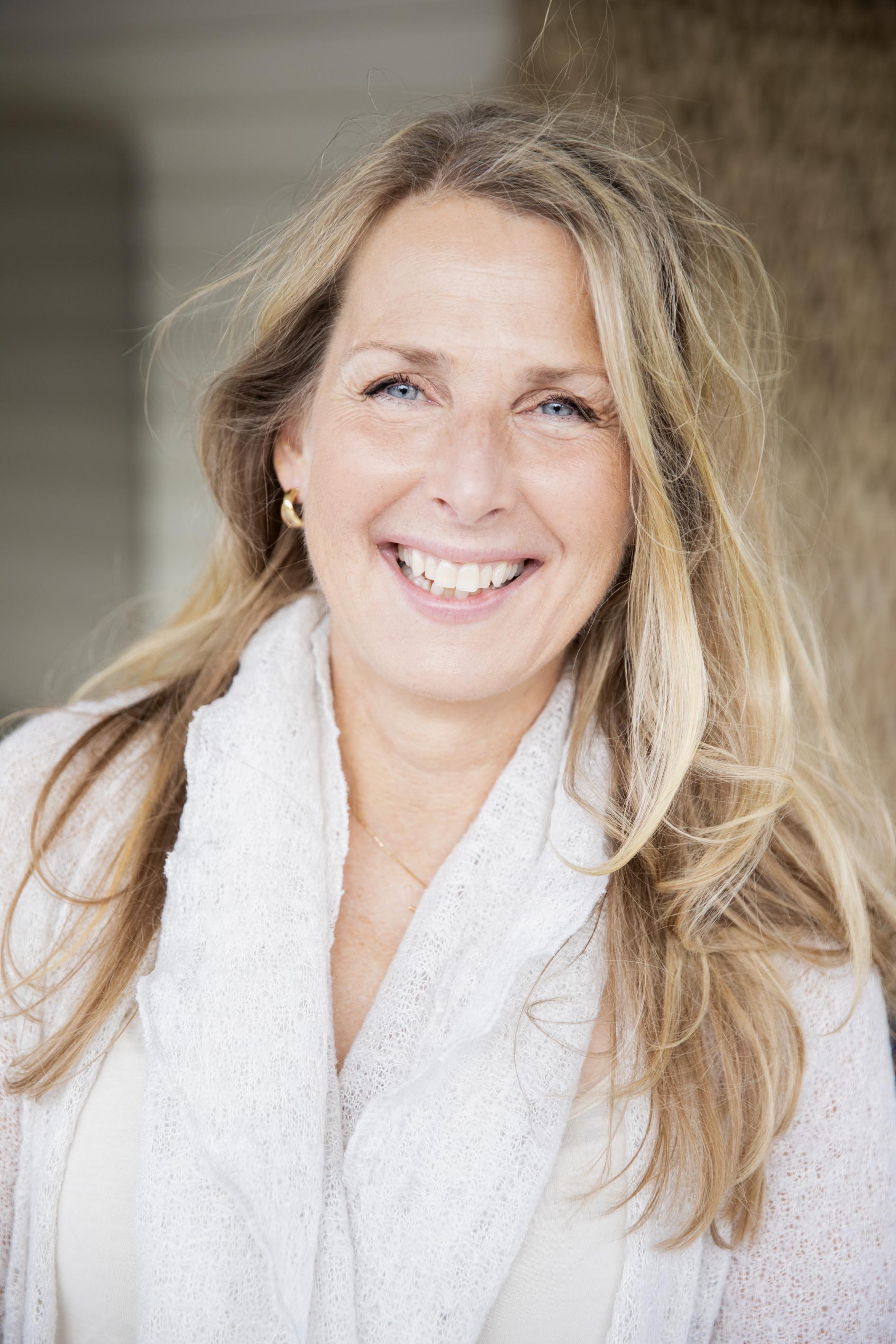 Margareta Bengtson möter Arméns musikkårs storband! - Scalateatern